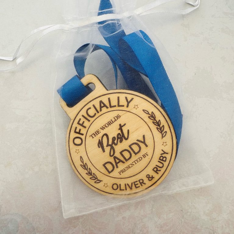 Personalised Best Dad Wooden Medal - RainbowRhinoLaser