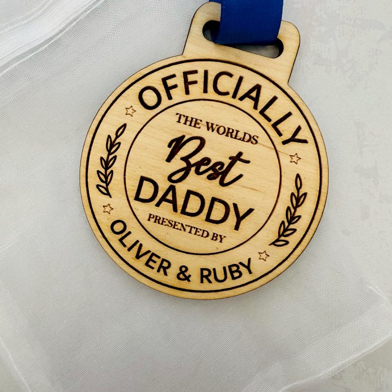 Personalised Best Dad Wooden Medal - RainbowRhinoLaser